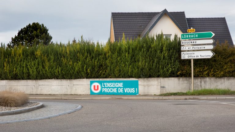 Panneau d’affichage publicitaire longue conservation - Centre-Val de Loire